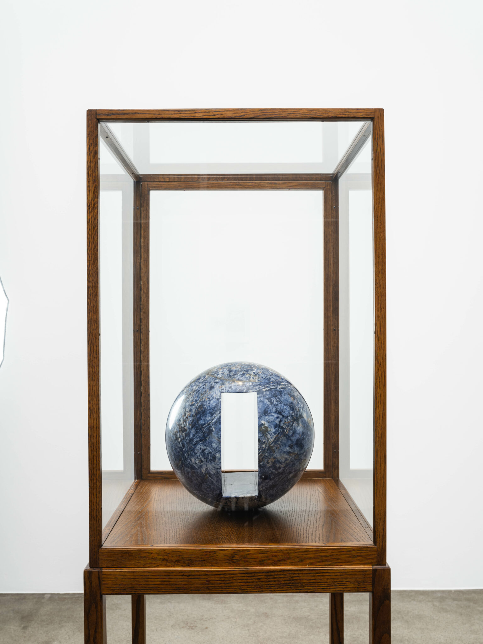 James Lee Byars – The Path of Luck - Magasin III